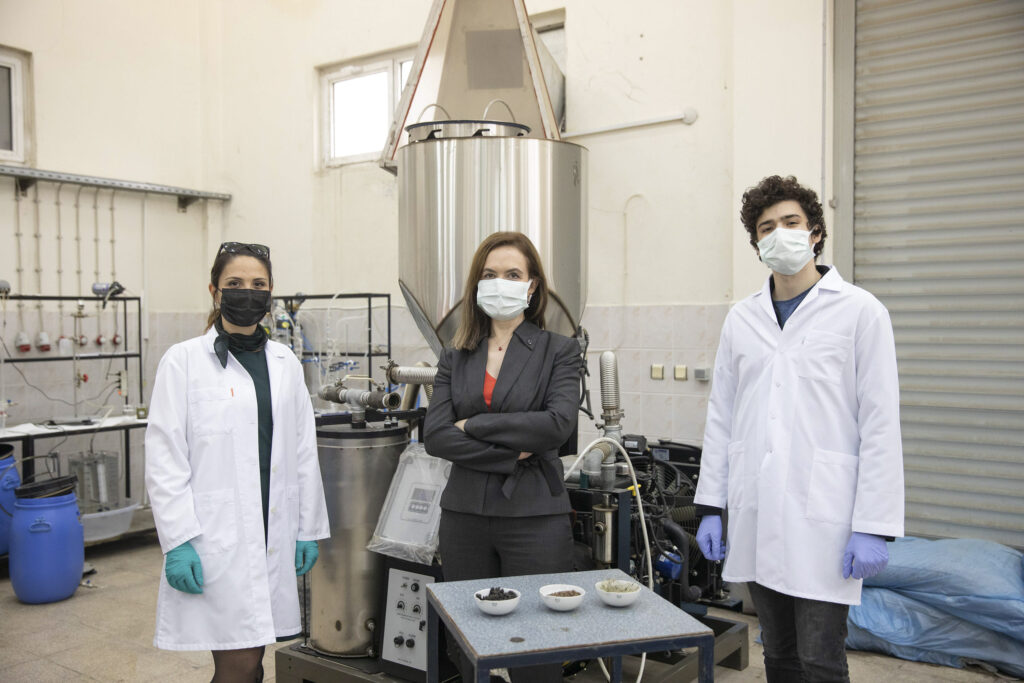 DEÜ ATIK ÇAMURDAN ELEKTRİK VE GAZ ÜRETİYOR – MEDYA