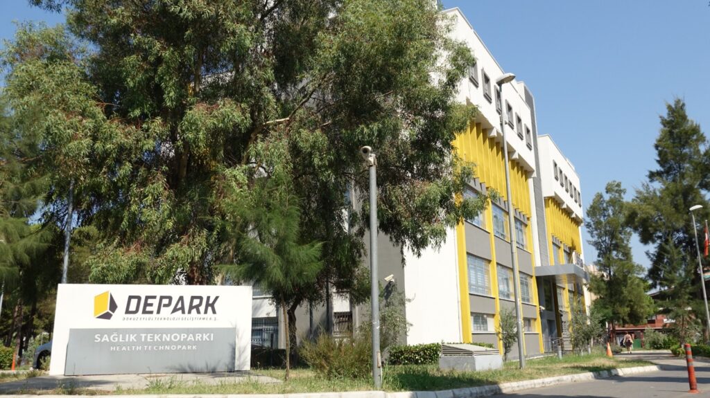 DEÜ TEKNOPARKI BÜYÜYOR: YENİ BULUŞLARA ZEMİN HAZIRLAYACAK – MEDYA